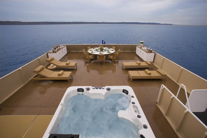 SuRi Yacht Charter Details, Halter Marine | CHARTERWORLD Luxury Superyachts